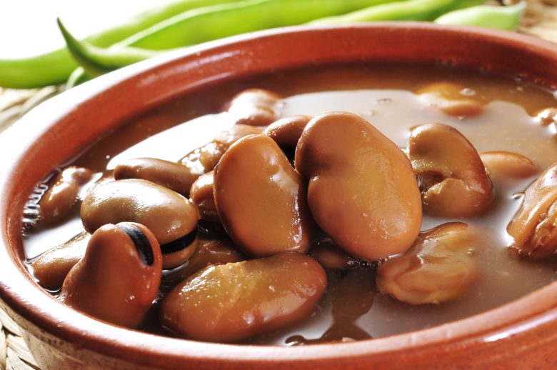 Proprietà nutrizionali delle fave, benefici e rischi del favismo ...